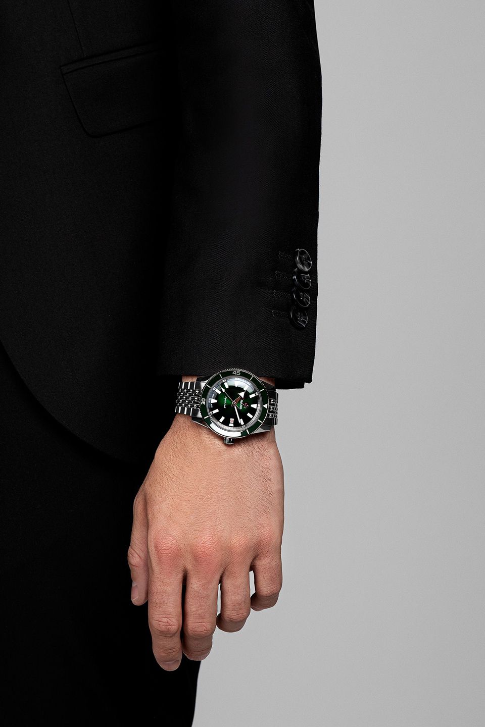 Hodinky Rado Captain Cook Automatic R32505313 | Altman