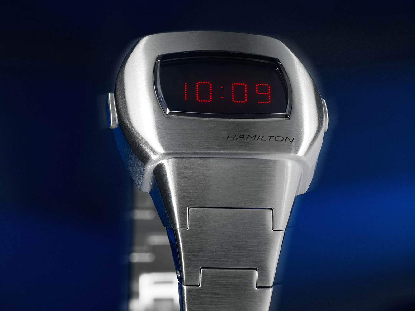 Hamilton PSR 74: Návrat digitální legendy se špetkou moderních inovací ...